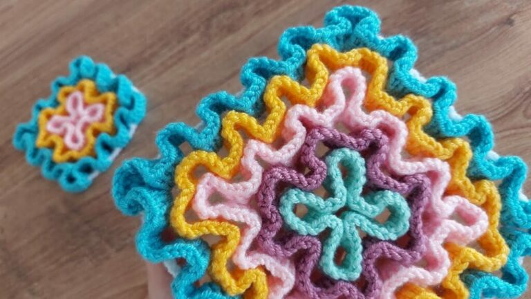 EASY TO MAKE 3D CROCHET MOTIF - Crochet and Knitting